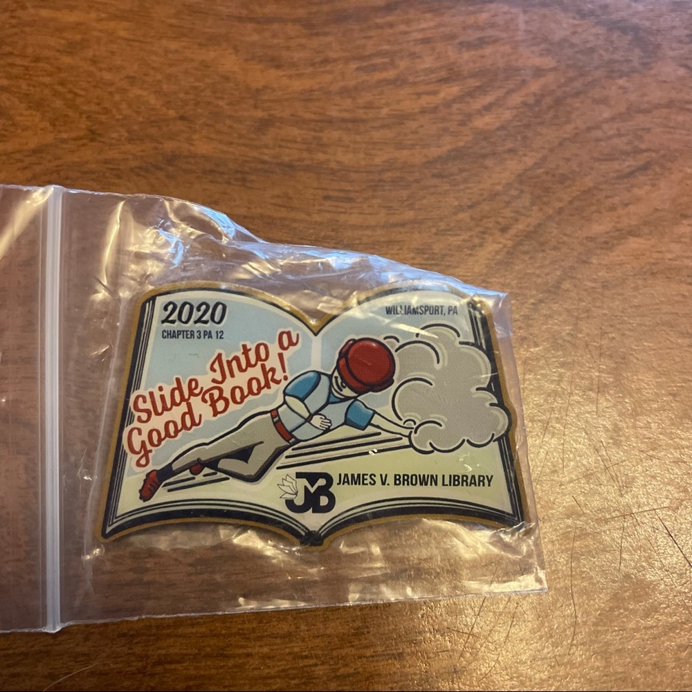 2021 & 2020 Little League World Series Pins(4pins) - Gem